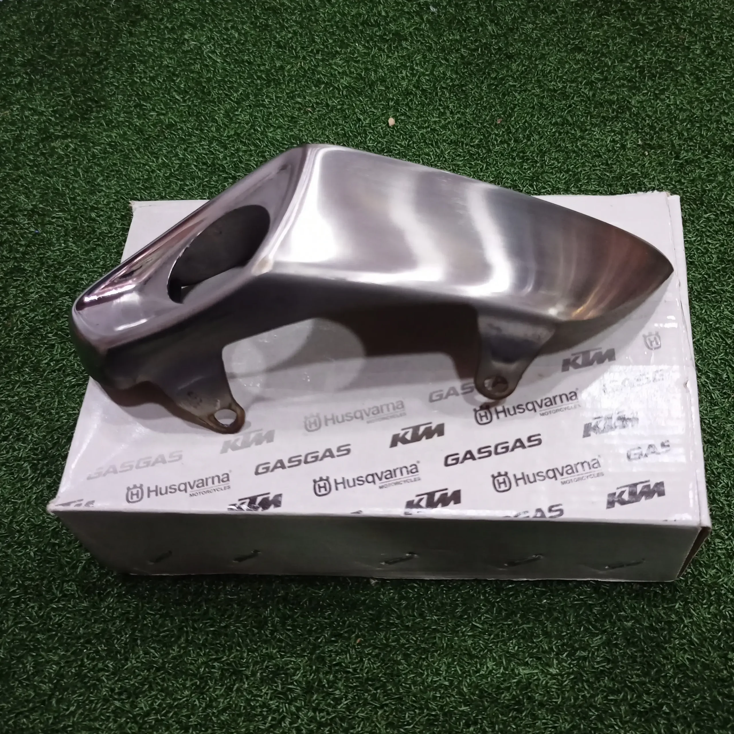 HEAT SHIELD ASSEMBLY (JG591064) - Buy Online at Best Price Indian Bikes ...