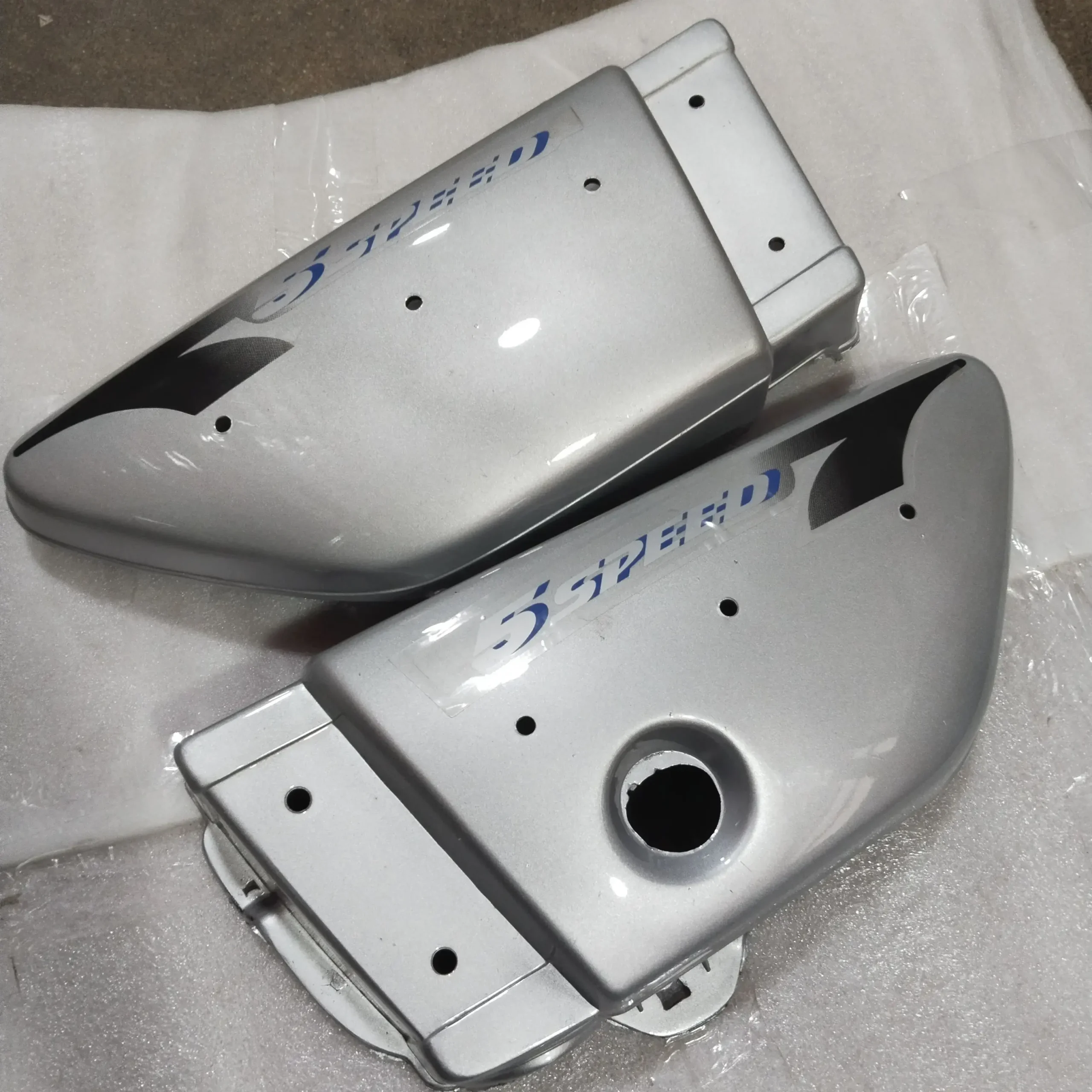5SPEED SIDE PANEL SILVER - Buy Online at Best Price Indian Bikes Spares