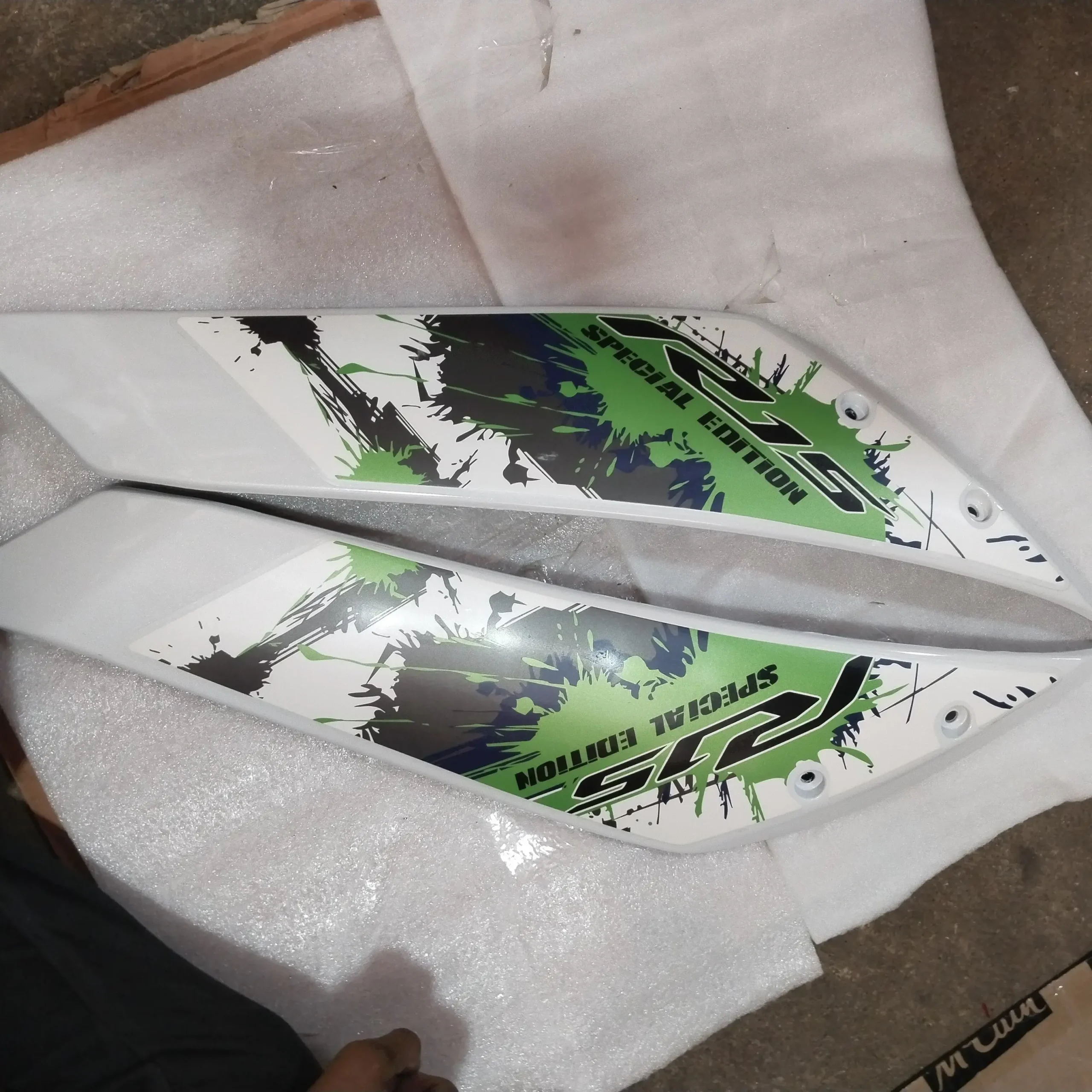 R15 V2 PANEL 1&2 WHITE/GREEN - Buy Online at Best Price Indian Bikes Spares