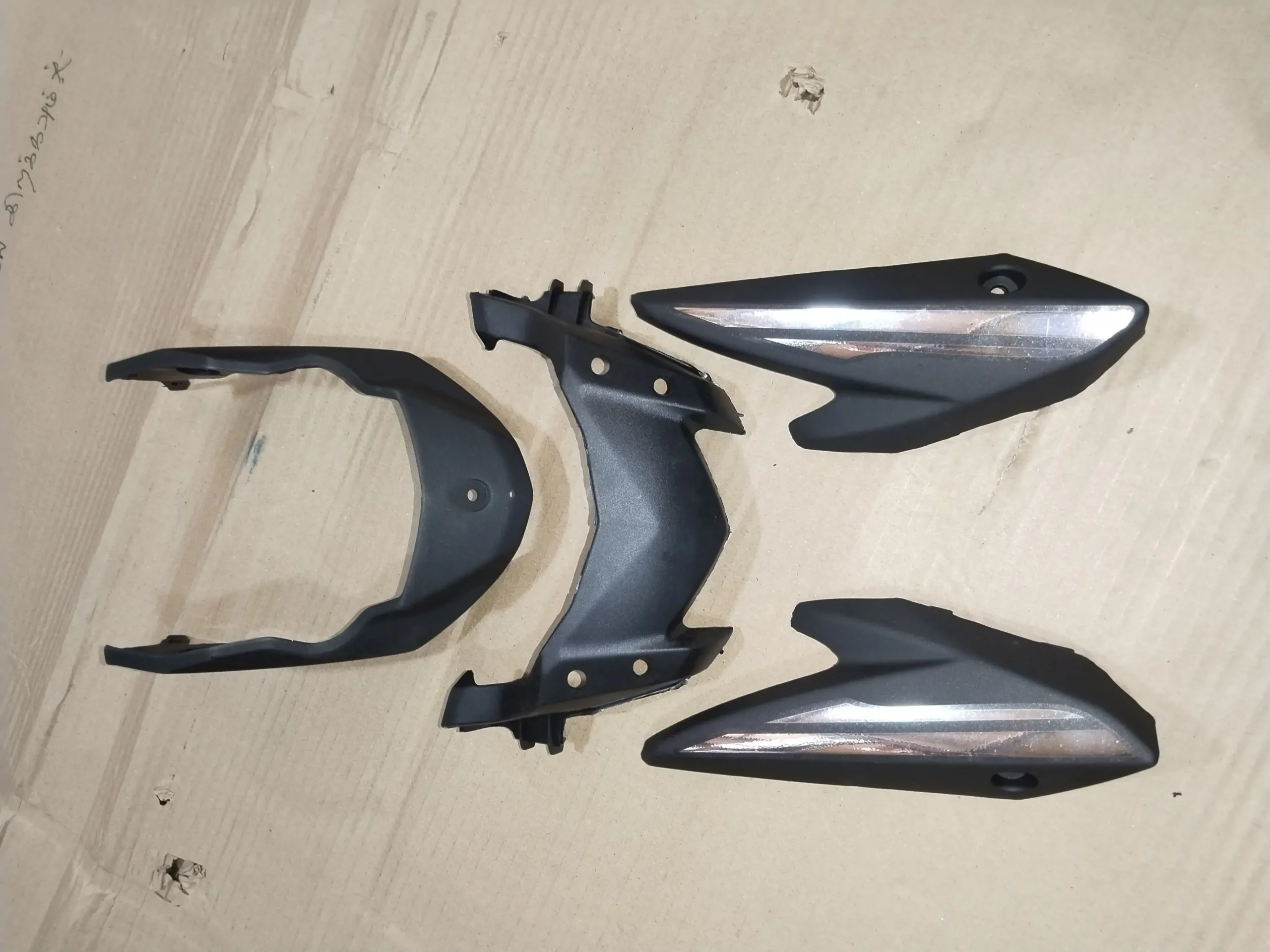 FZ V2 HEAD LIGHT VISOR MATT BLACK/ SILVER - Buy Online at Best Price ...